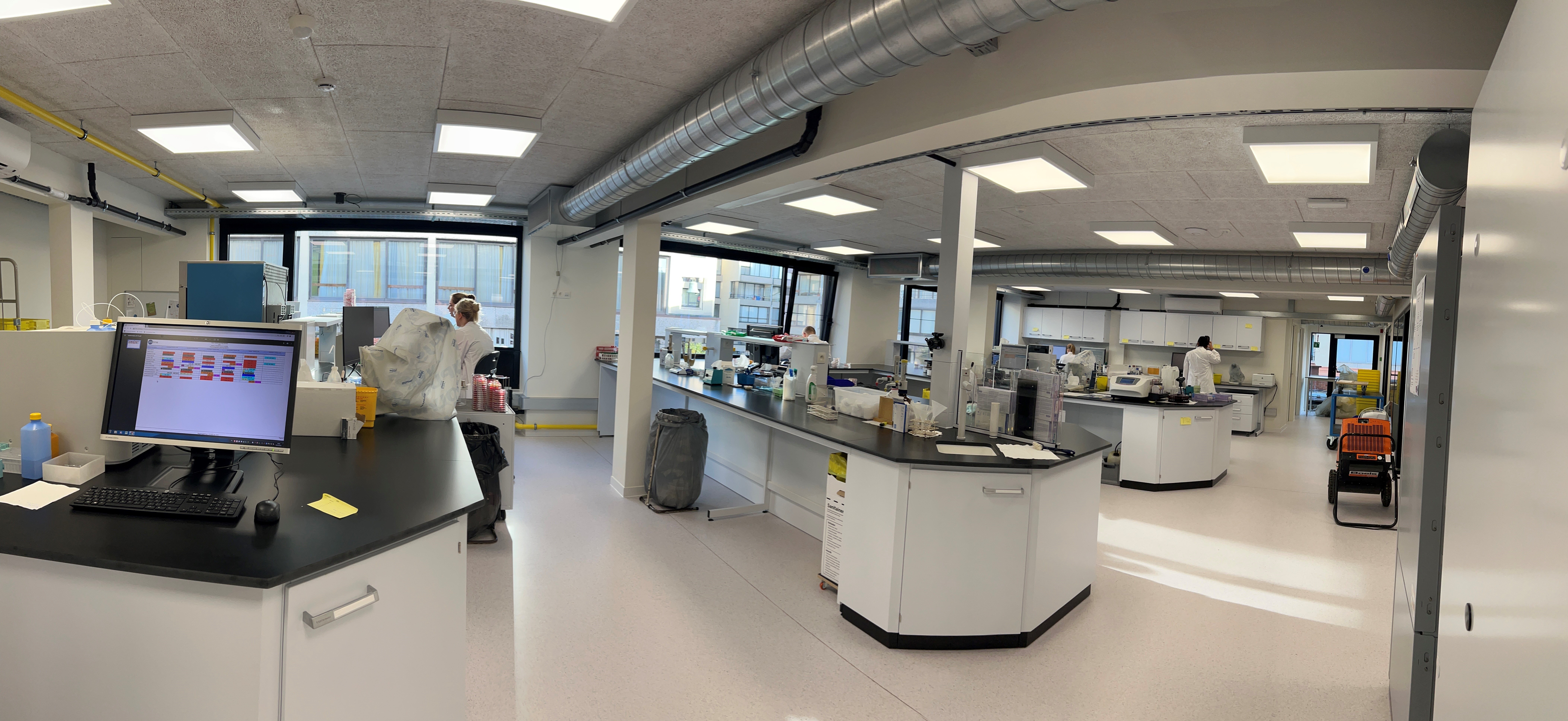 Vernieuwd labo bacteriologie - Medisch Centrum Huisartsen